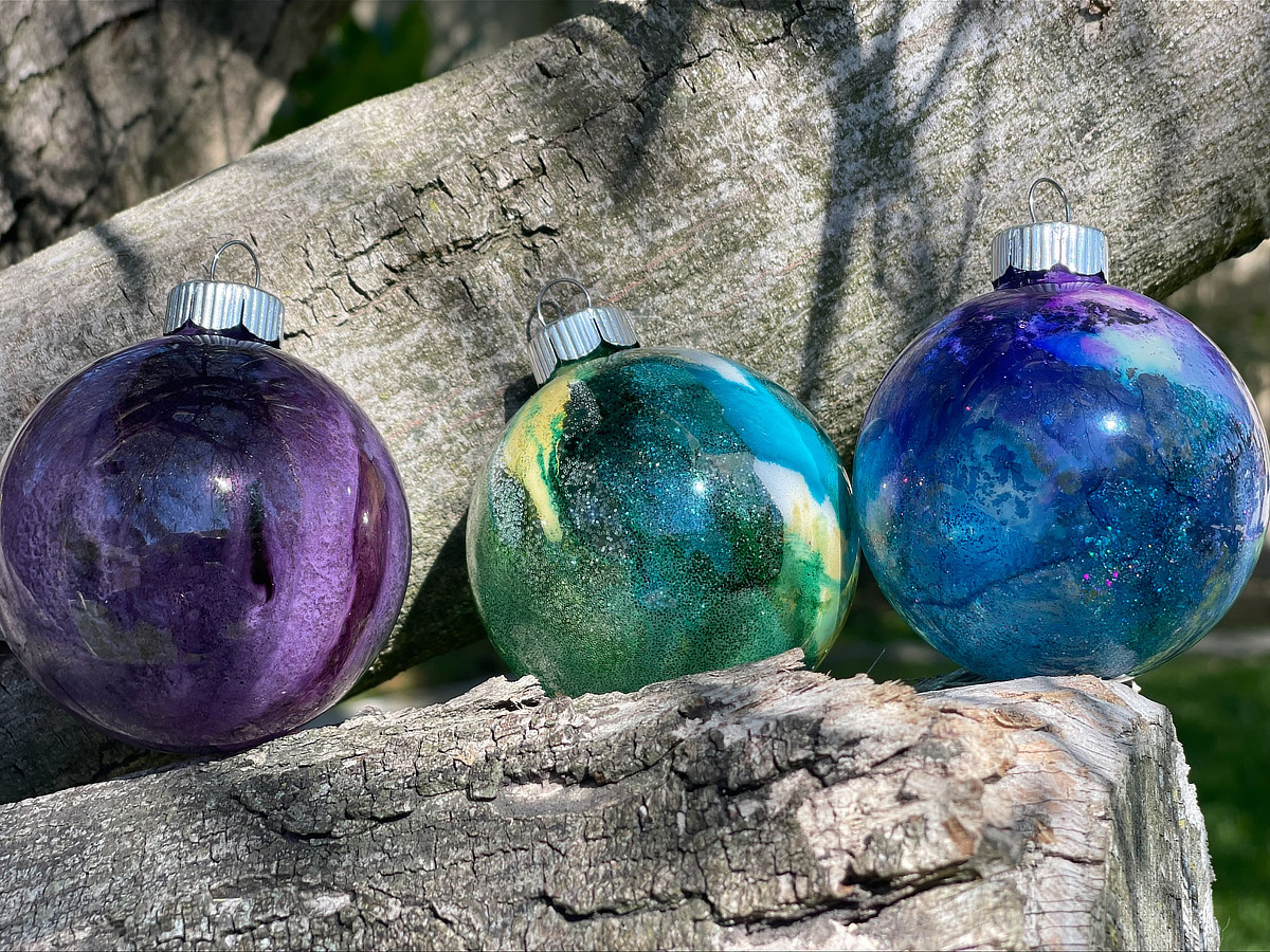 Alcohol Ink Ornaments – The InnGathering LLC Online Store